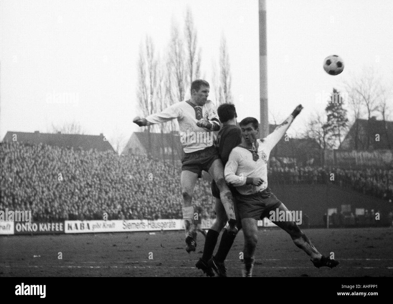 football, Bundesliga, 1967/1968, Borussia Moenchengladbach versus ...