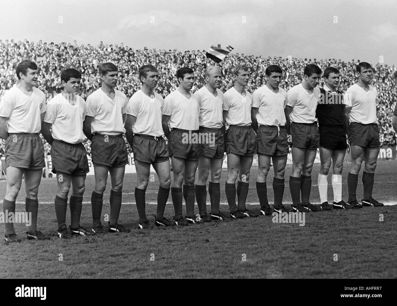 football, Regionalliga West, 1967/1968, Rot-Weiss Essen versus Arminia ...