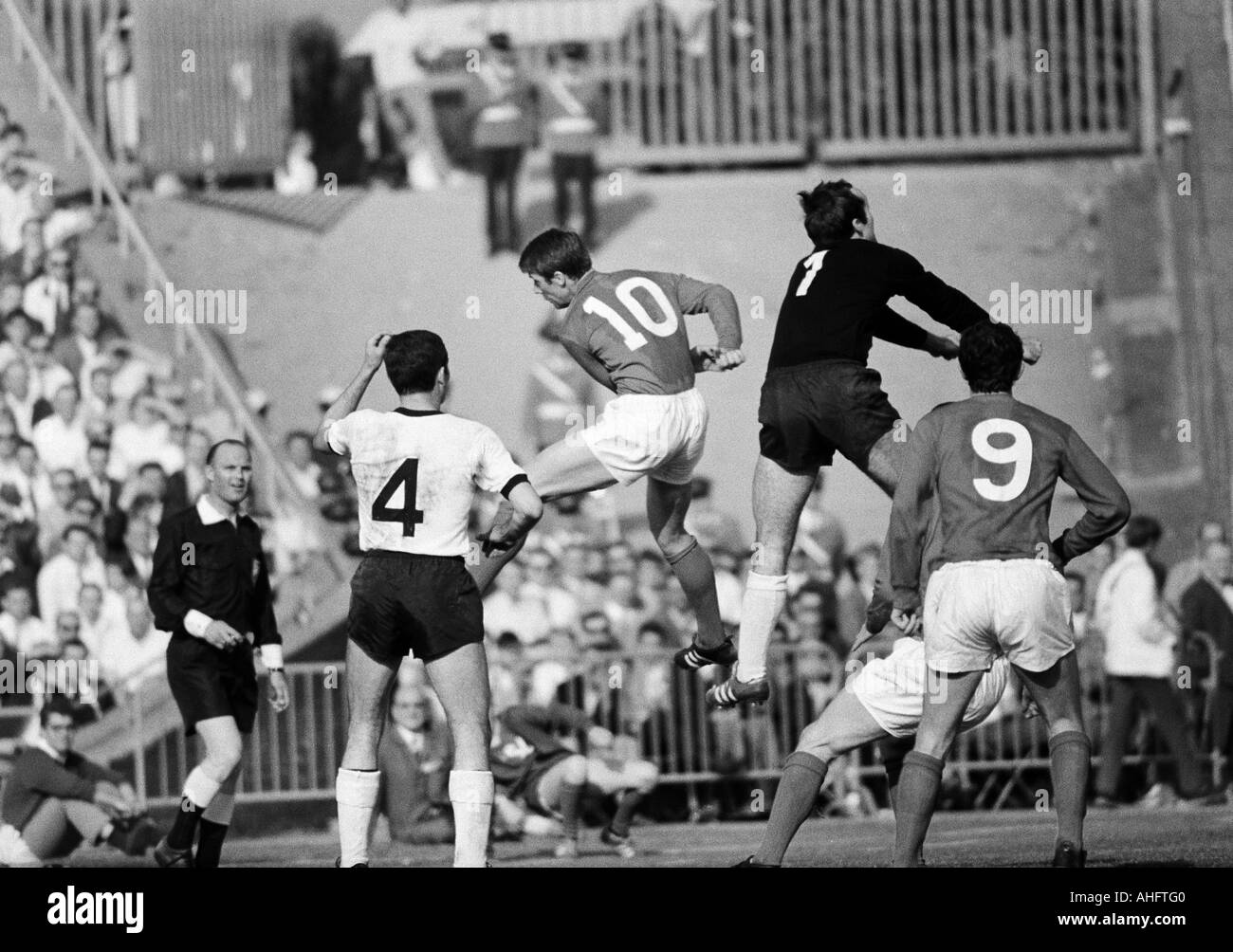 Fussballnationalmannschaften hi-res stock photography and images - Alamy