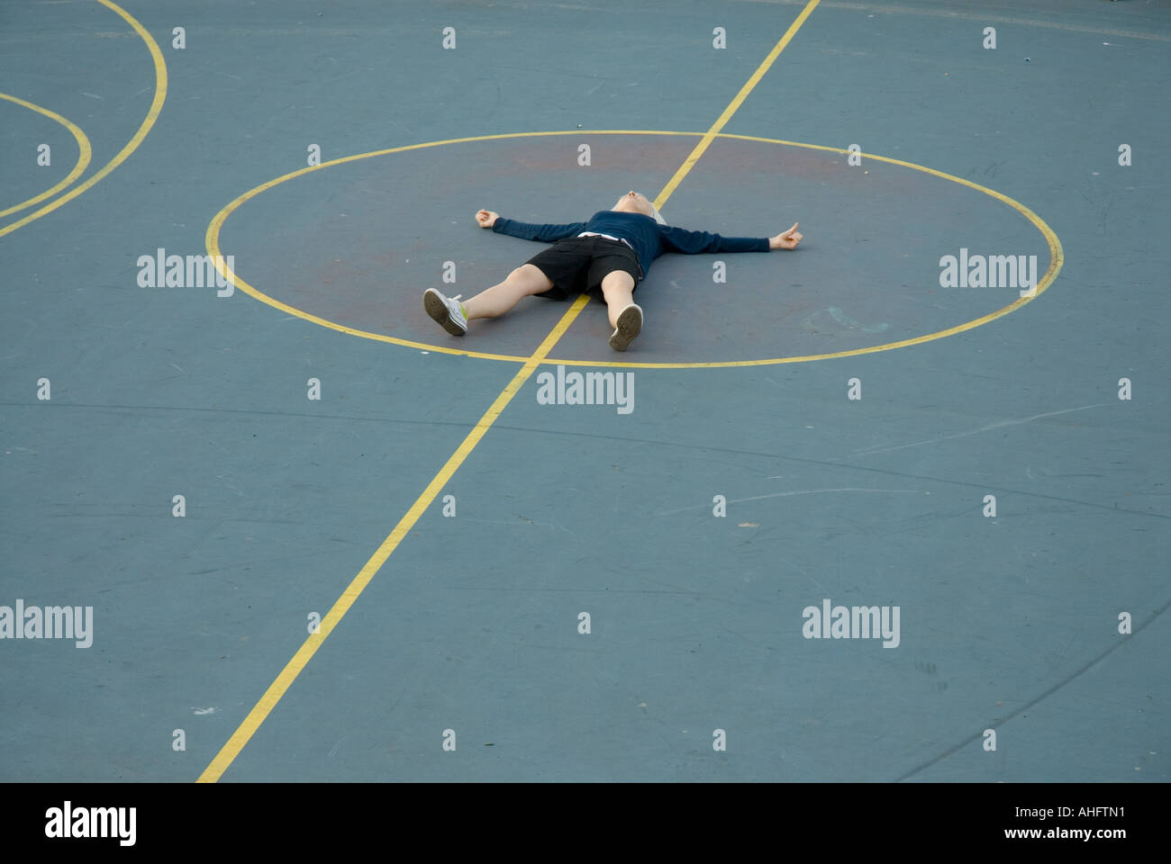 Woman injury humour hi-res stock photography and images - Alamy