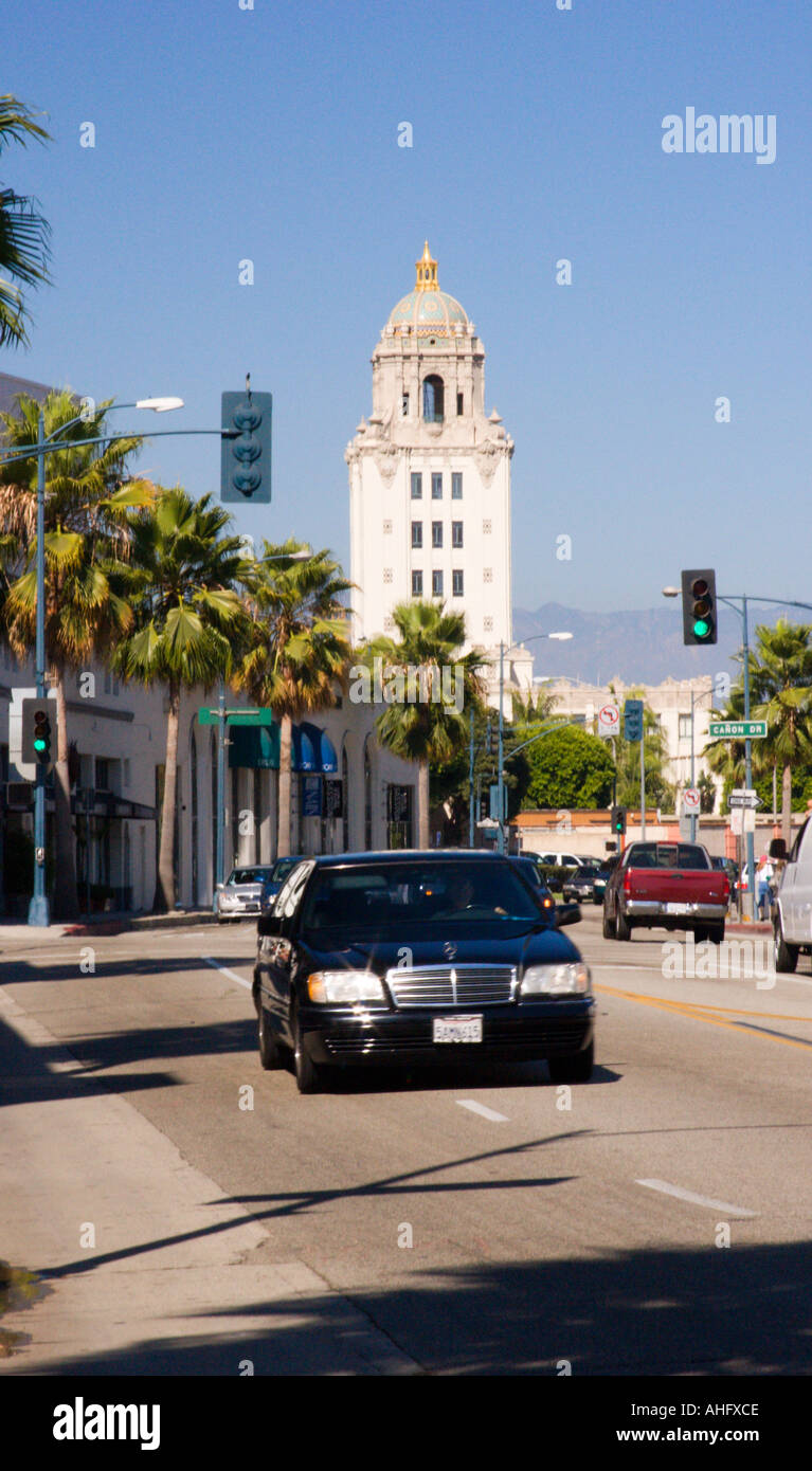Little Santa Monica Boulevard looking towards the tower of the Beverly ...