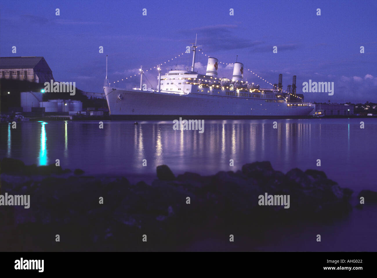 SS Constitution Cruiseship In Hawaiian Port Kahului Hawaii Stock Photo ...