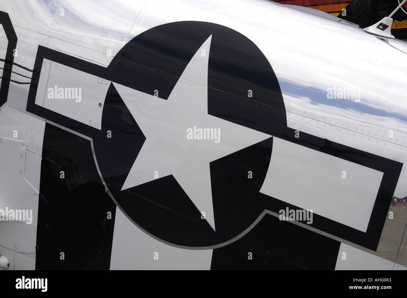 U S Military Aircraft Insignia on Fuselage Stock Photo - Alamy