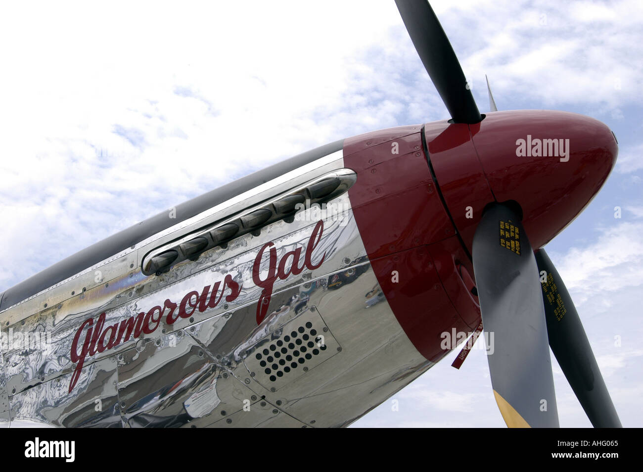 Closeup of P 51 Mustang Fighter Plane Engine and Propeller Stock Photo ...