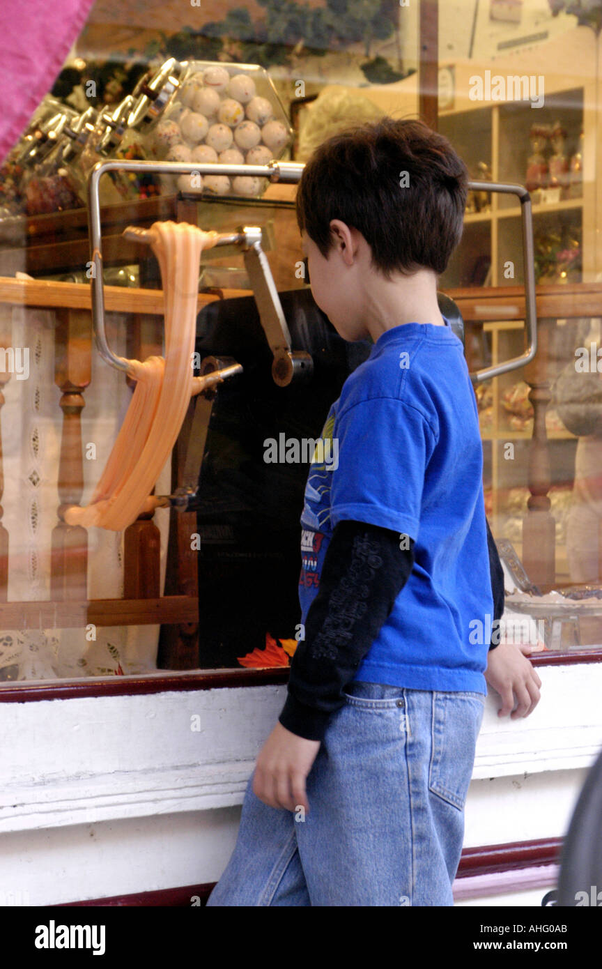 Taffy machine hi-res stock photography and images - Alamy