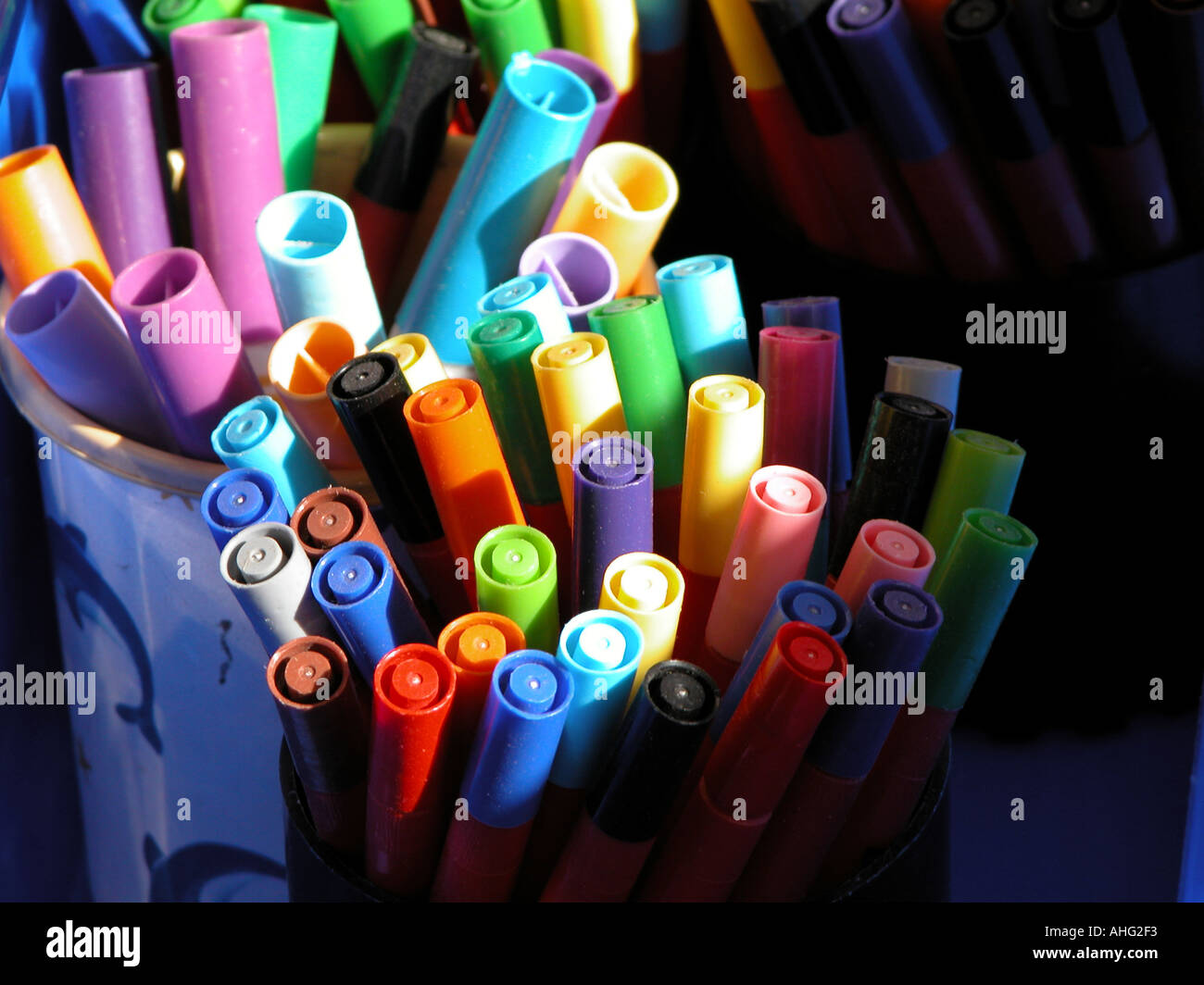 Colouring pens pot hi-res stock photography and images - Alamy