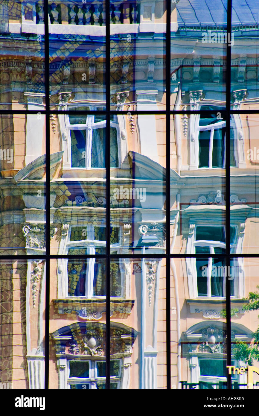 Contrasts in a city Stock Photo - Alamy