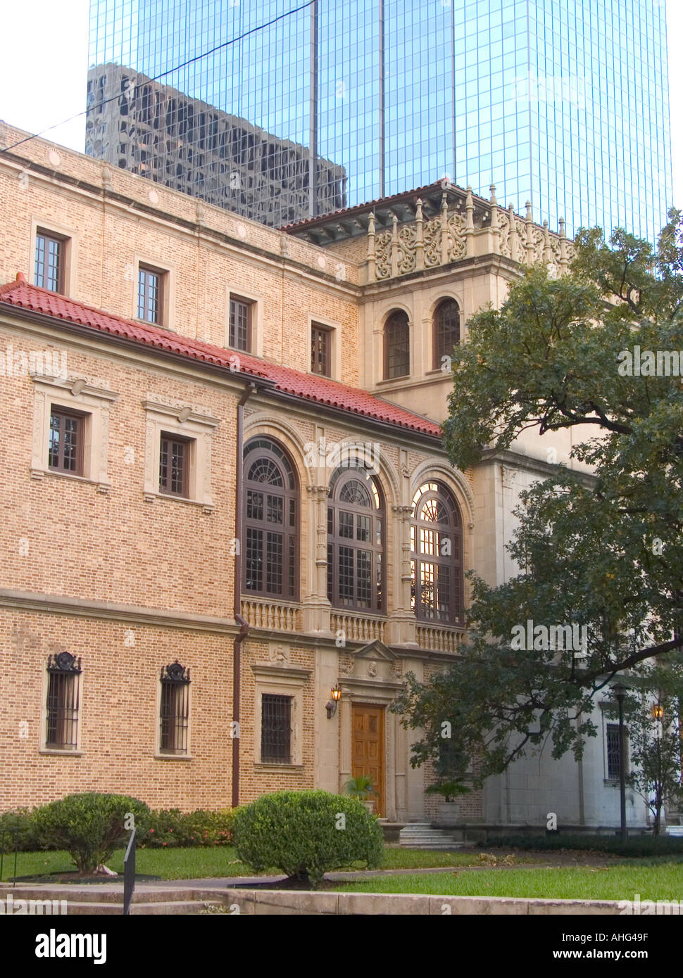 Books library texas hi-res stock photography and images - Alamy