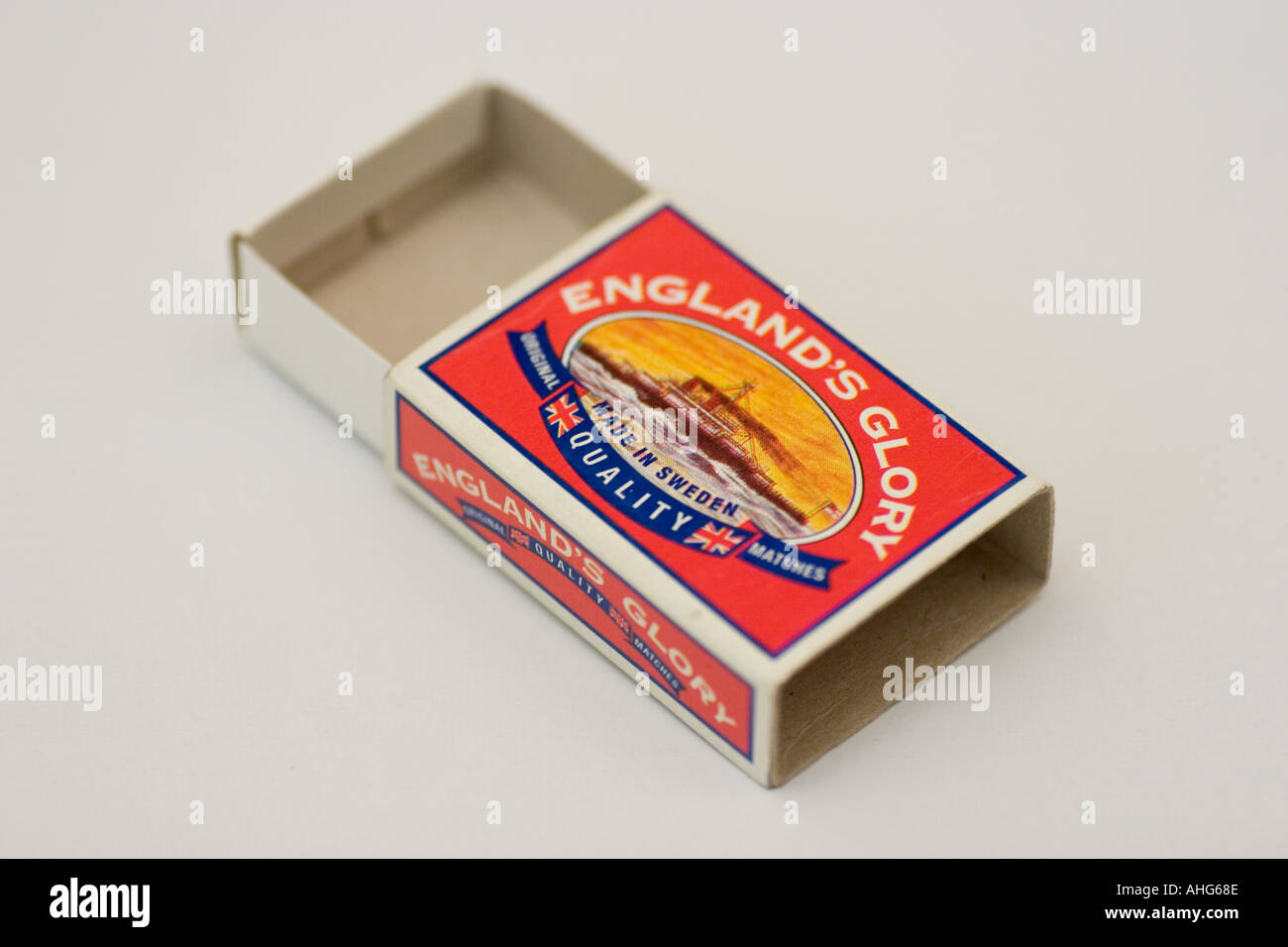 Open safety match box Stock Photo - Alamy