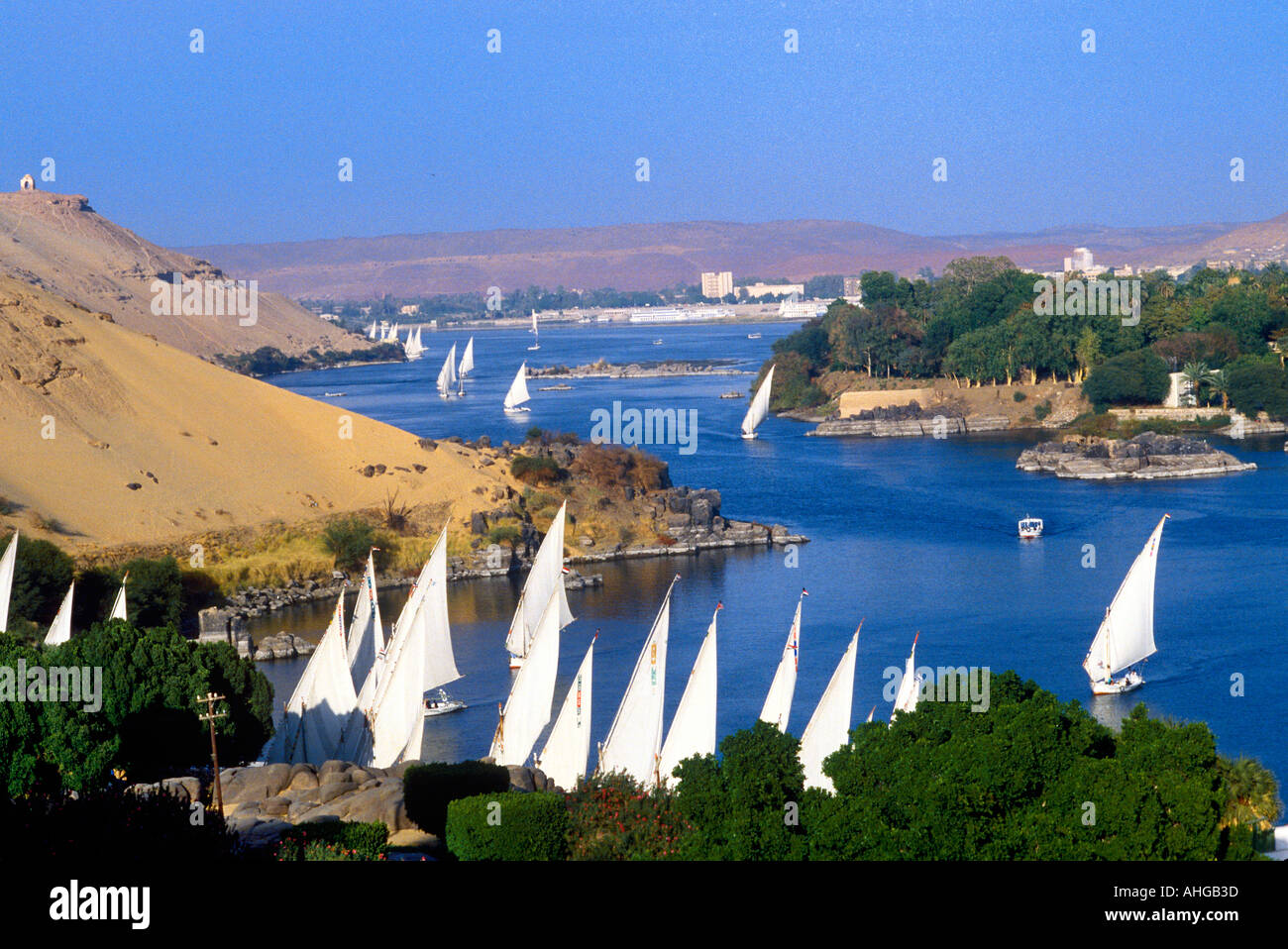 Felucca hi-res stock photography and images - Alamy