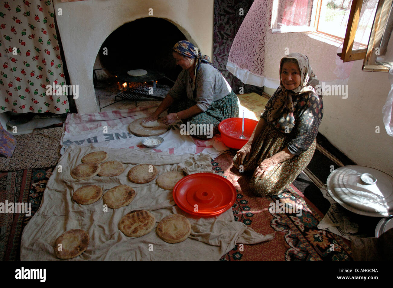 Women in village of Bezirgan a small village in Southern Turkey Stock ...
