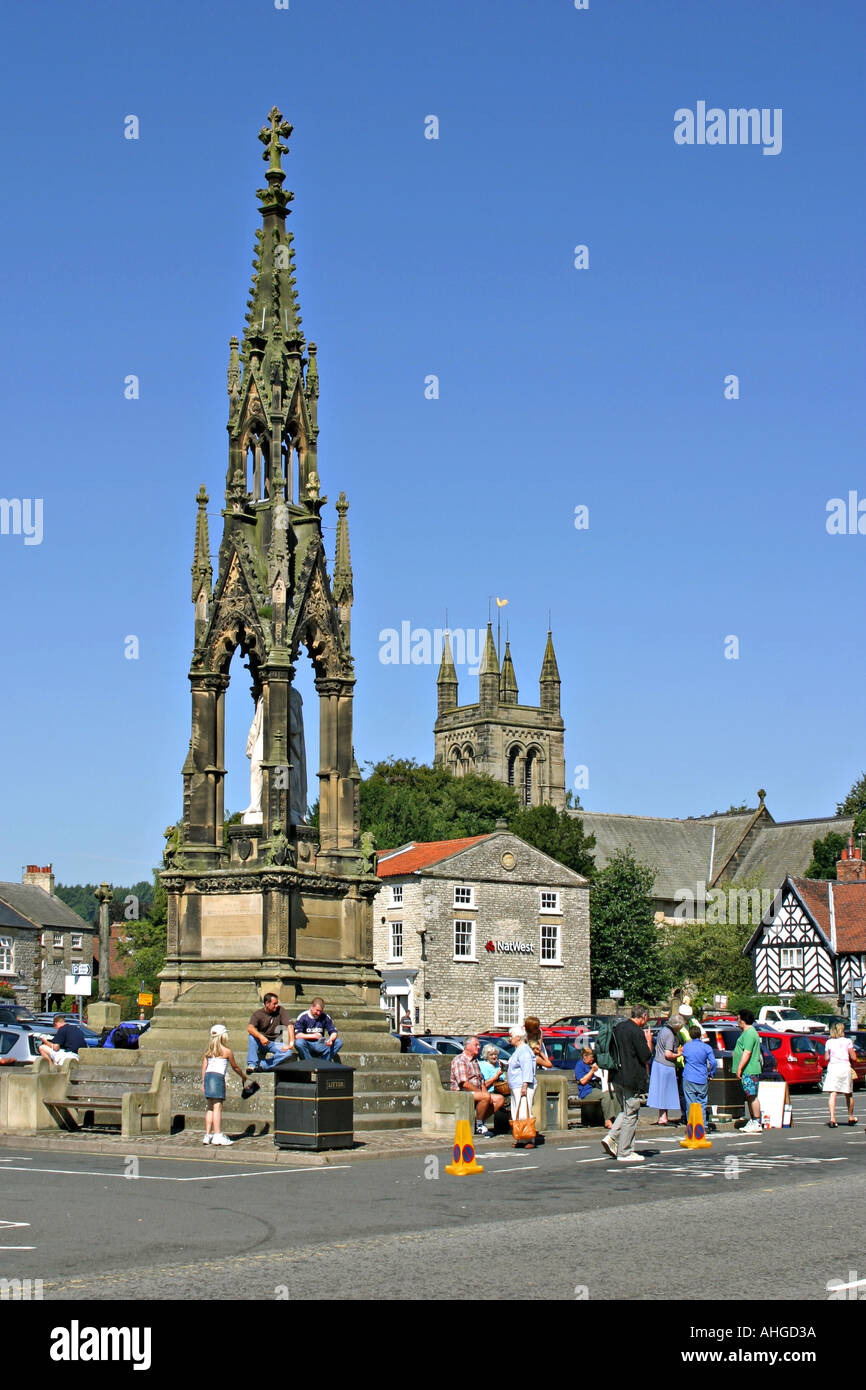 Helmsley market square yorkshire hi-res stock photography and images ...