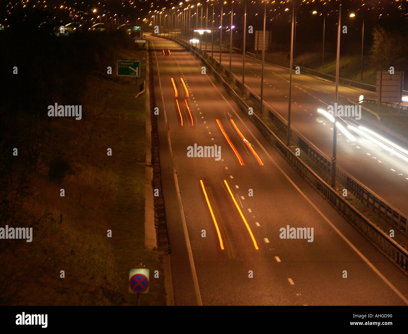 Vehicles lights streaks streaking hi-res stock photography and images ...