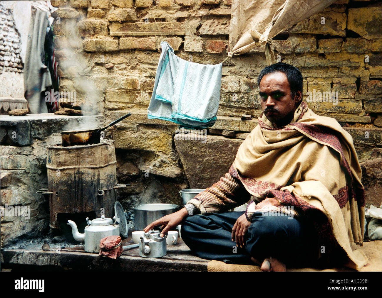 Making tea India.Varanasi Stock Photo - Alamy