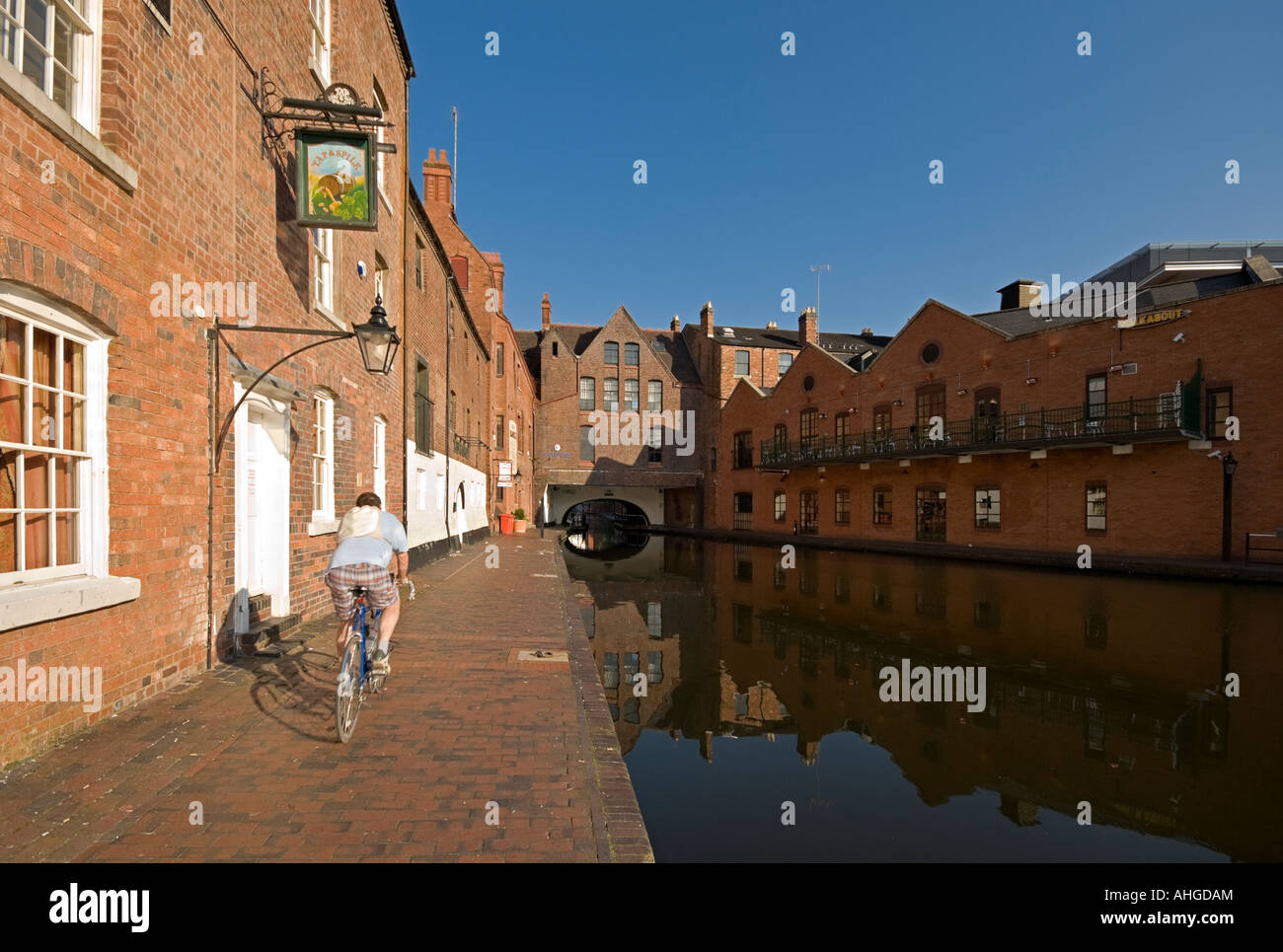 Gas street basin tunnel hi-res stock photography and images - Alamy