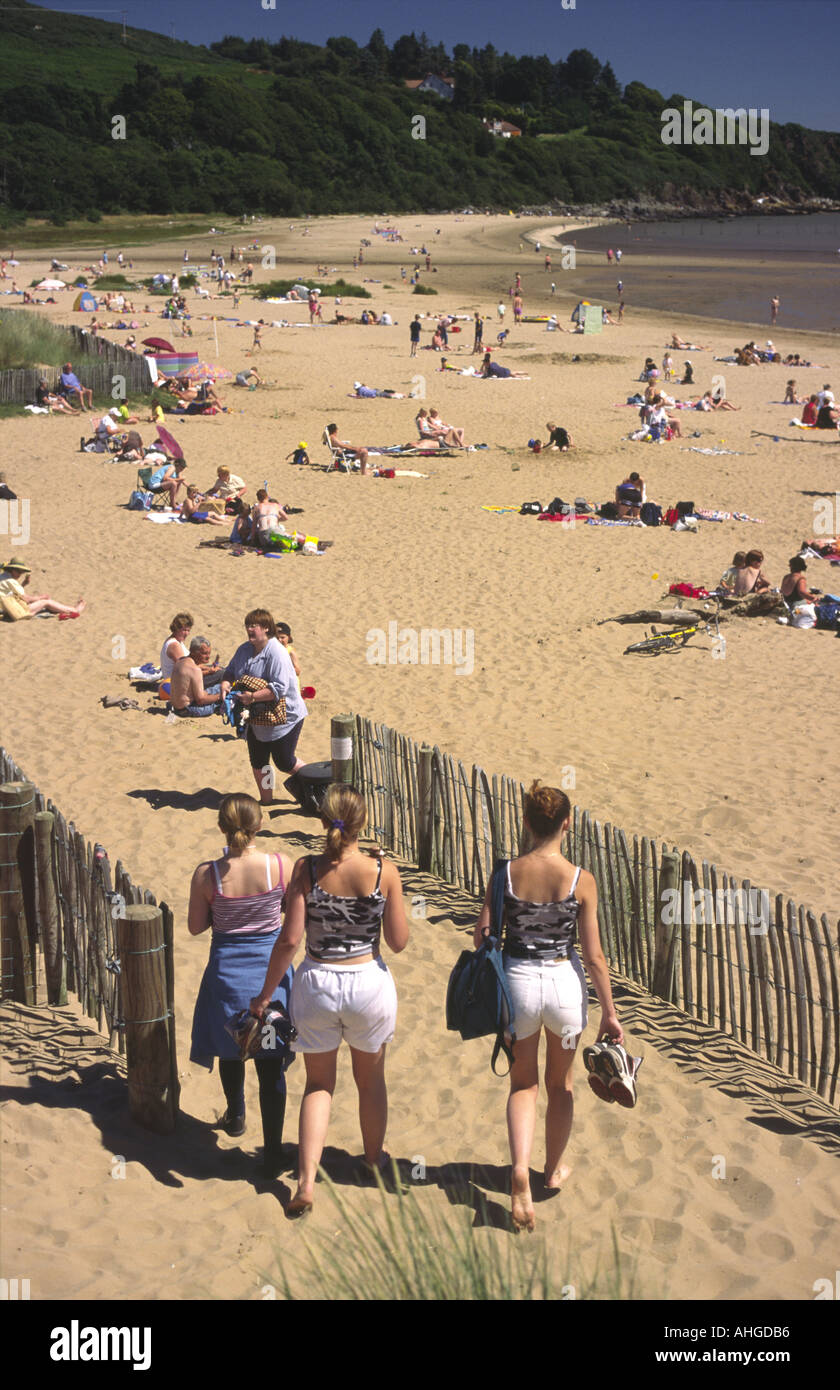 Three female bathers hi-res stock photography and images - Alamy
