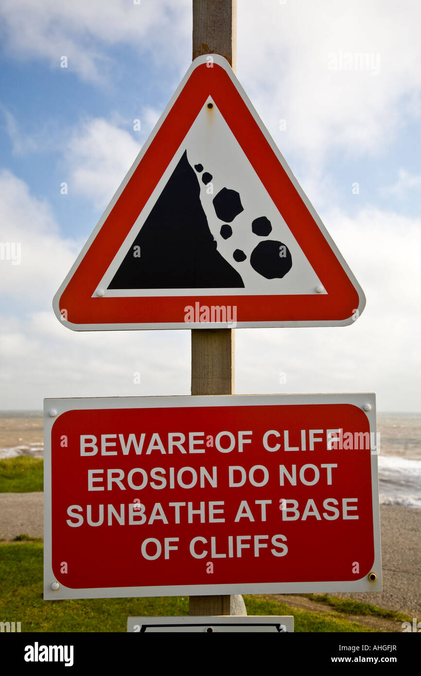Sign warning erosion yorkshire notice hi-res stock photography and ...