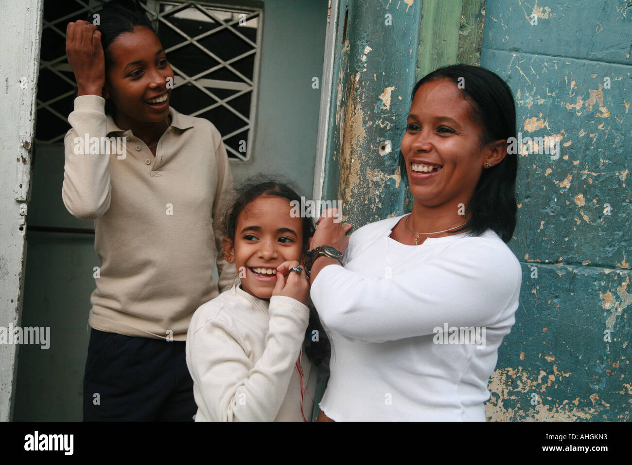 Caribbean mother and child hispanic hi-res stock photography and images ...