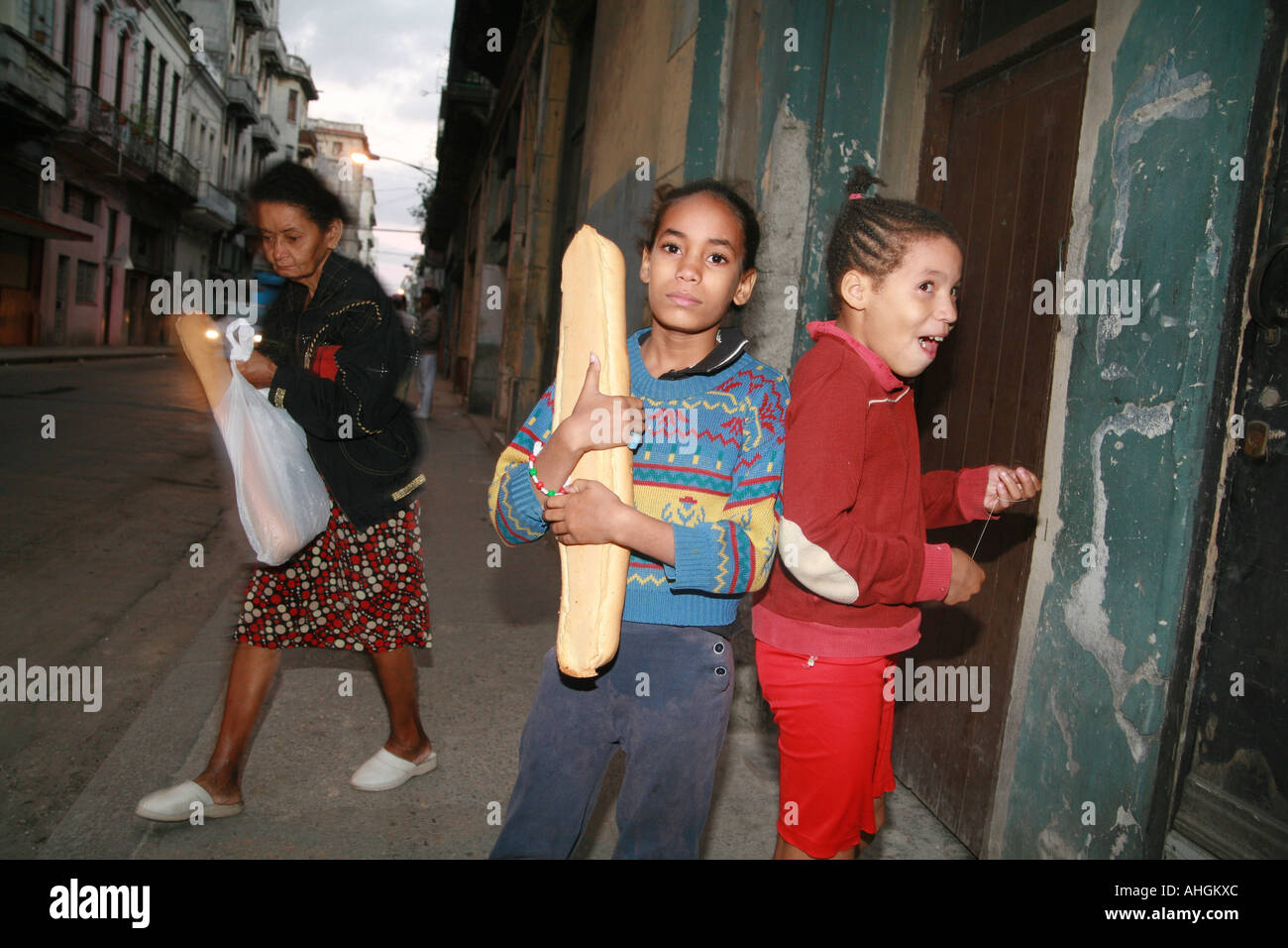 Cuban bread bakery hi-res stock photography and images - Alamy
