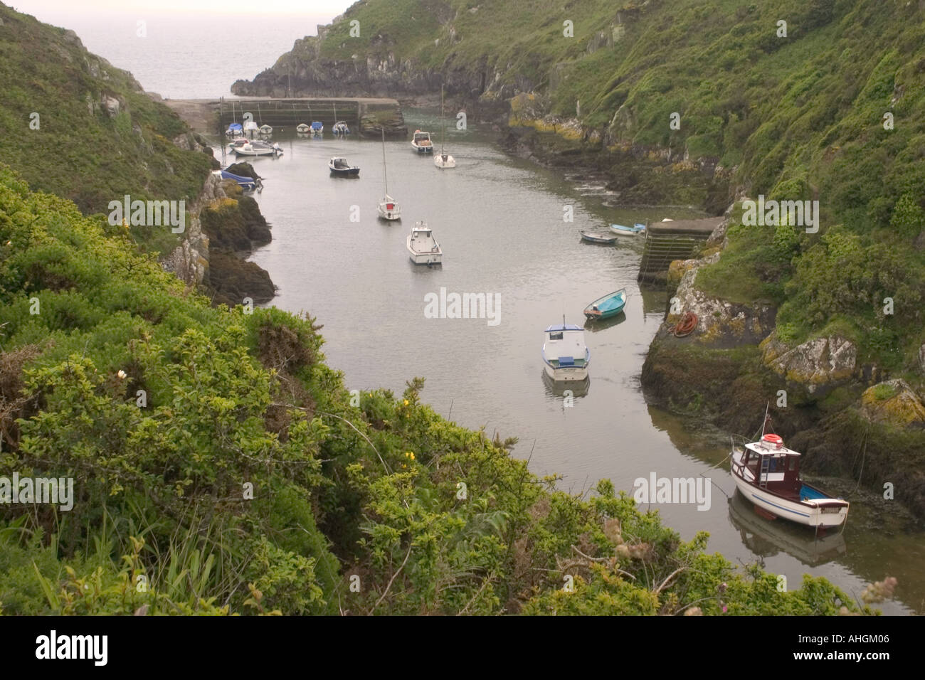 Porthclais harbour hi-res stock photography and images - Alamy