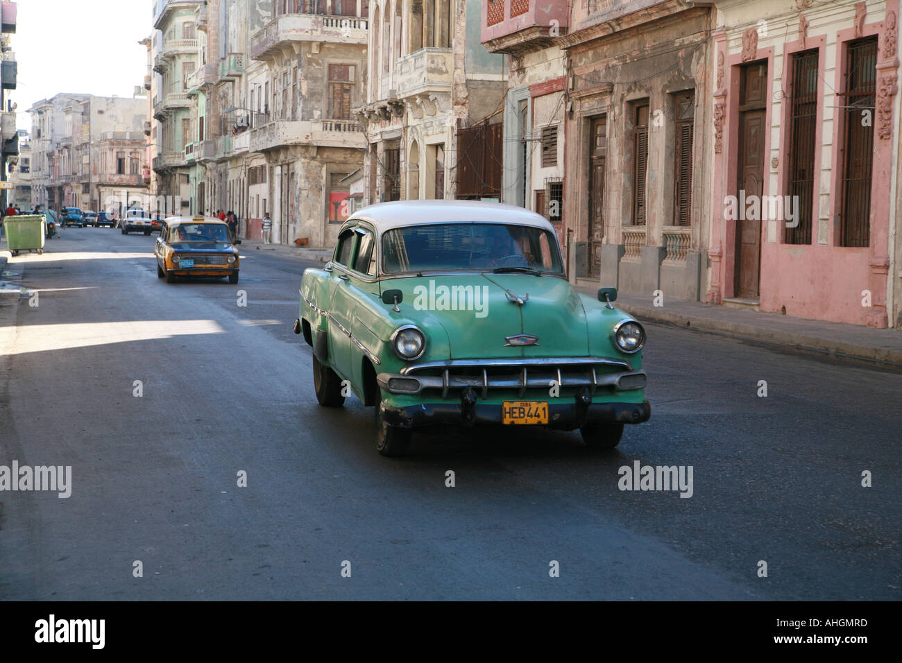 Cuba havana old car street scene Stock Photo - Alamy