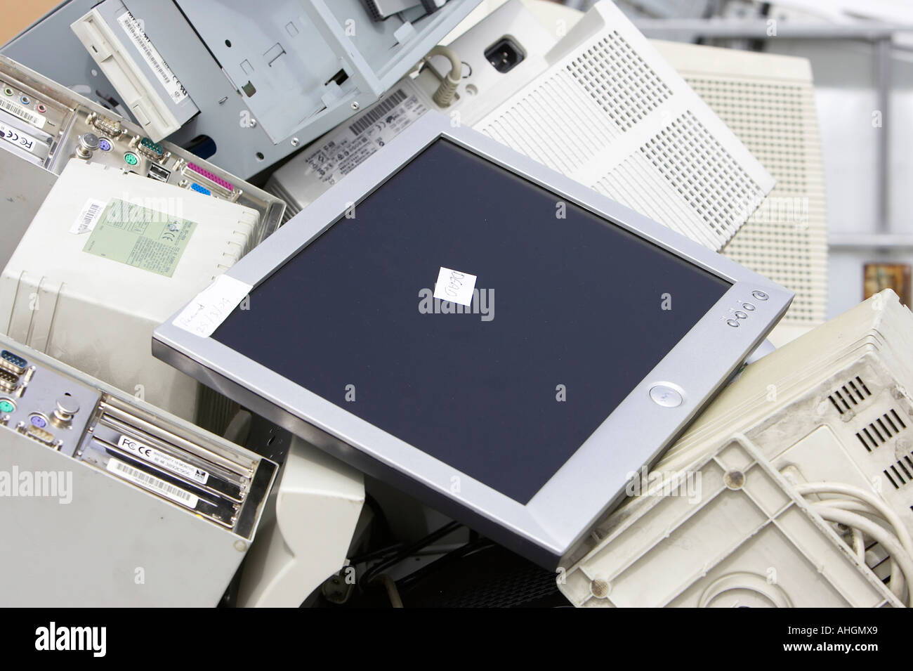Pile of screens hi-res stock photography and images - Alamy
