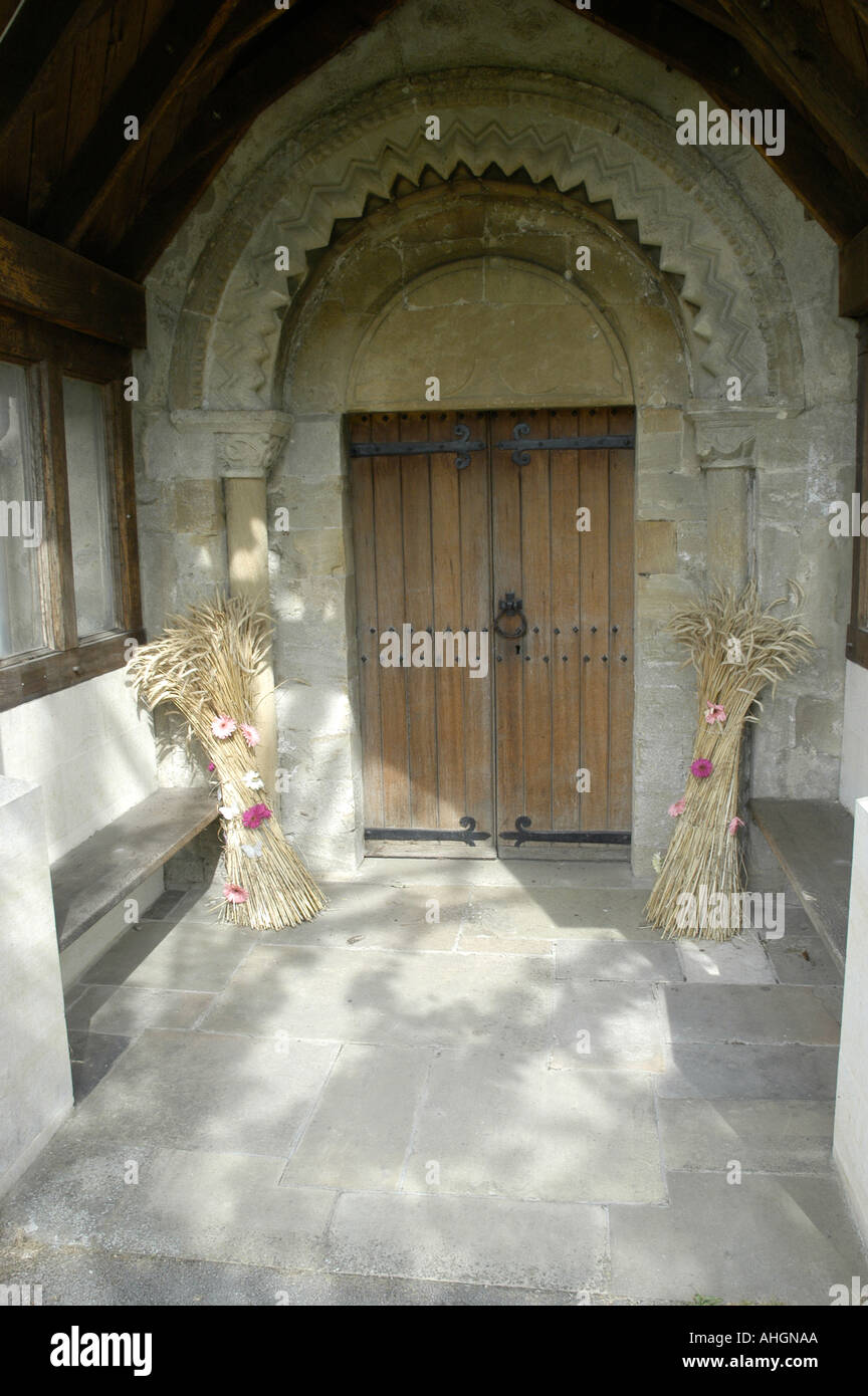 St marys church cholsey hi-res stock photography and images - Alamy