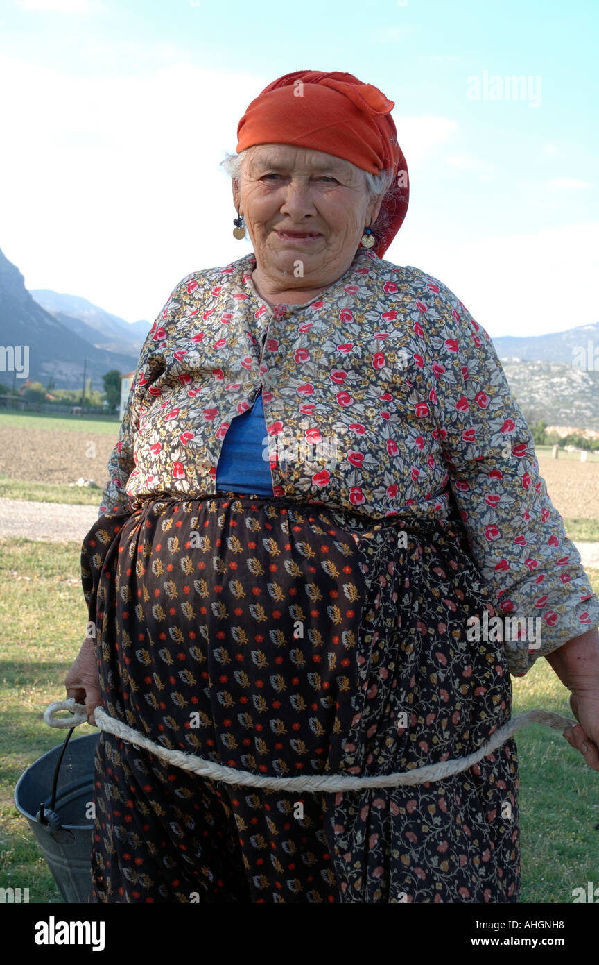 Traditional water irrigation animal hi-res stock photography and images ...