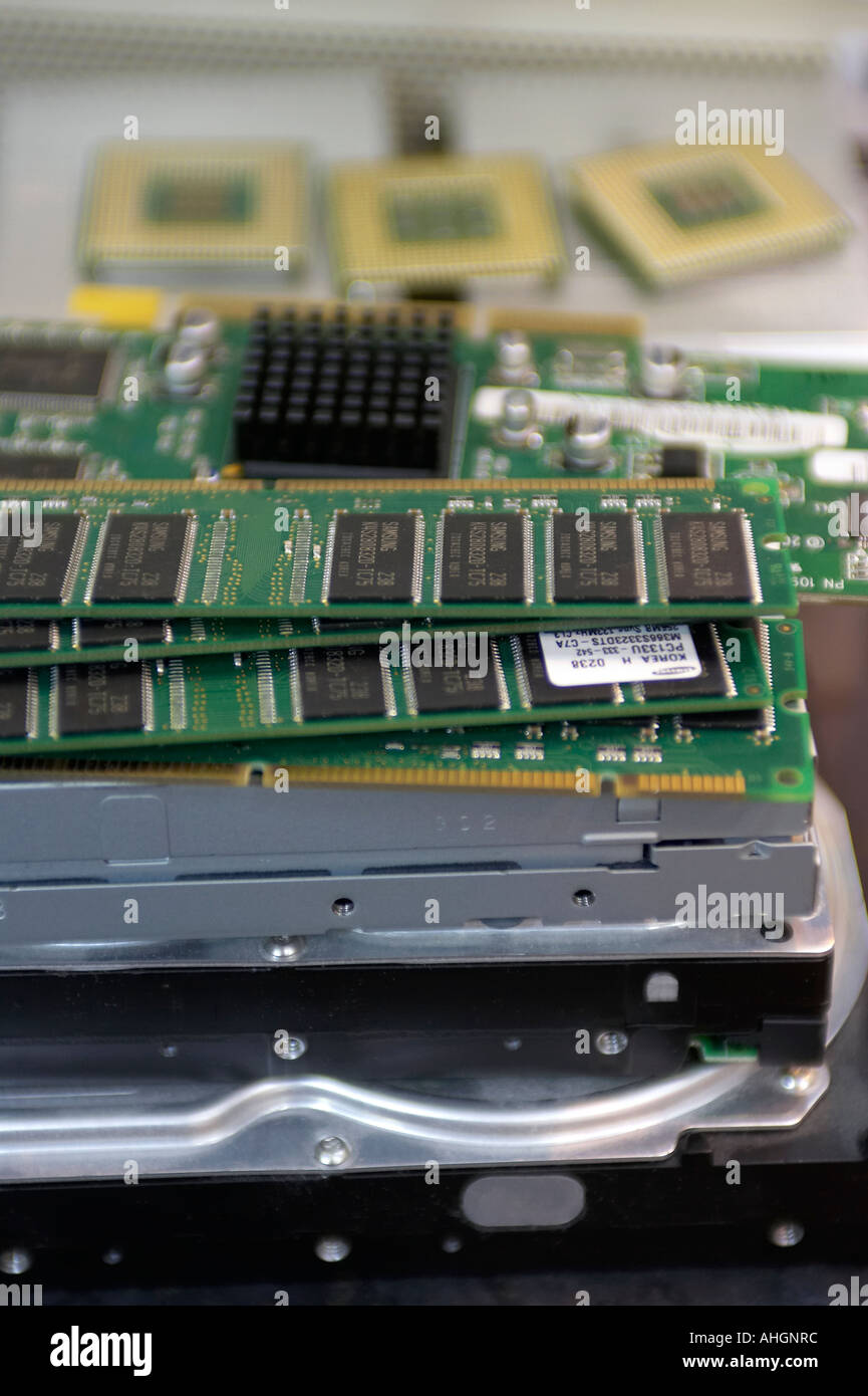 pile of old broken computer components Stock Photo - Alamy