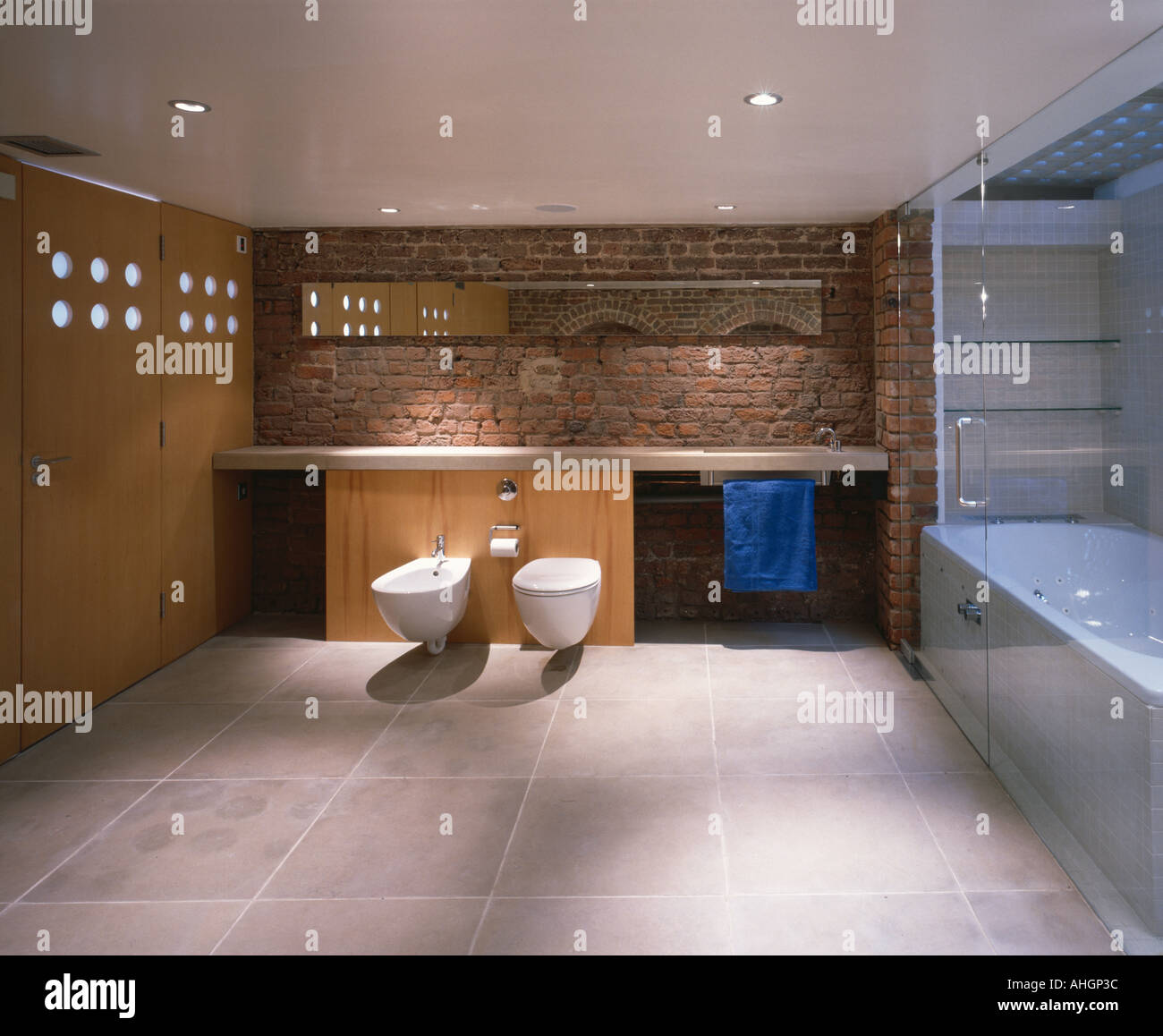 House in Clerkenwell. Bathroom. Architect: Derek Wylie Stock Photo - Alamy