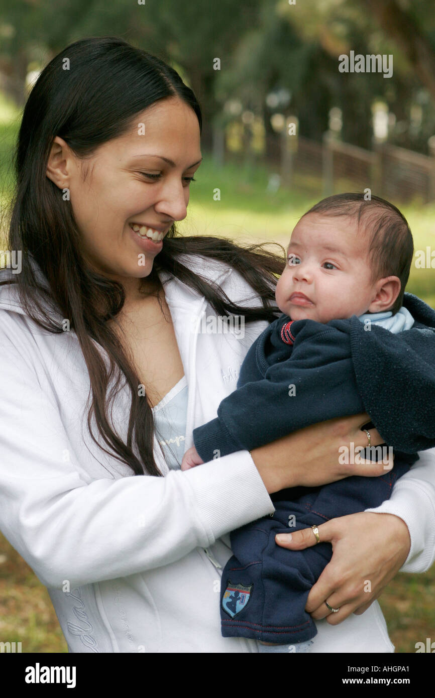 Aboriginal family australia hi-res stock photography and images - Alamy