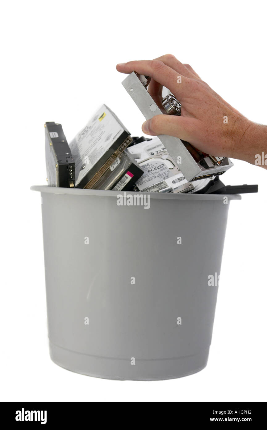 Hard drives thrown away hi-res stock photography and images - Alamy