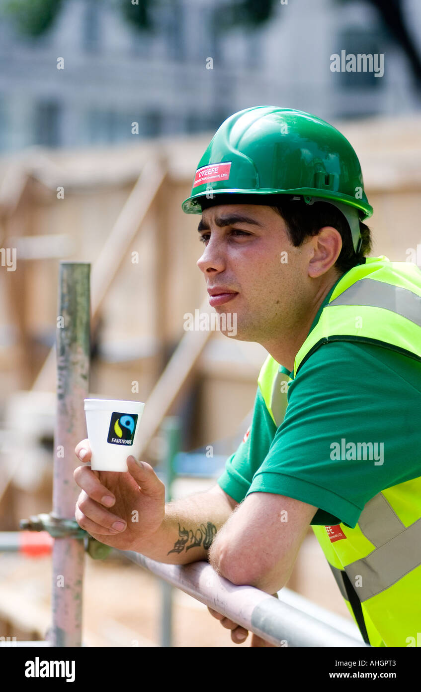 Builder tea break hi-res stock photography and images - Alamy