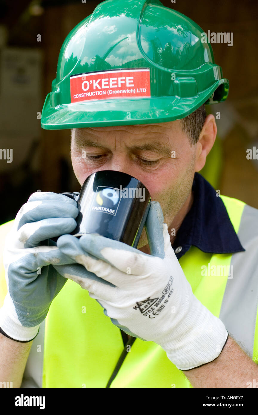 Builder site drinking tea hi-res stock photography and images - Alamy