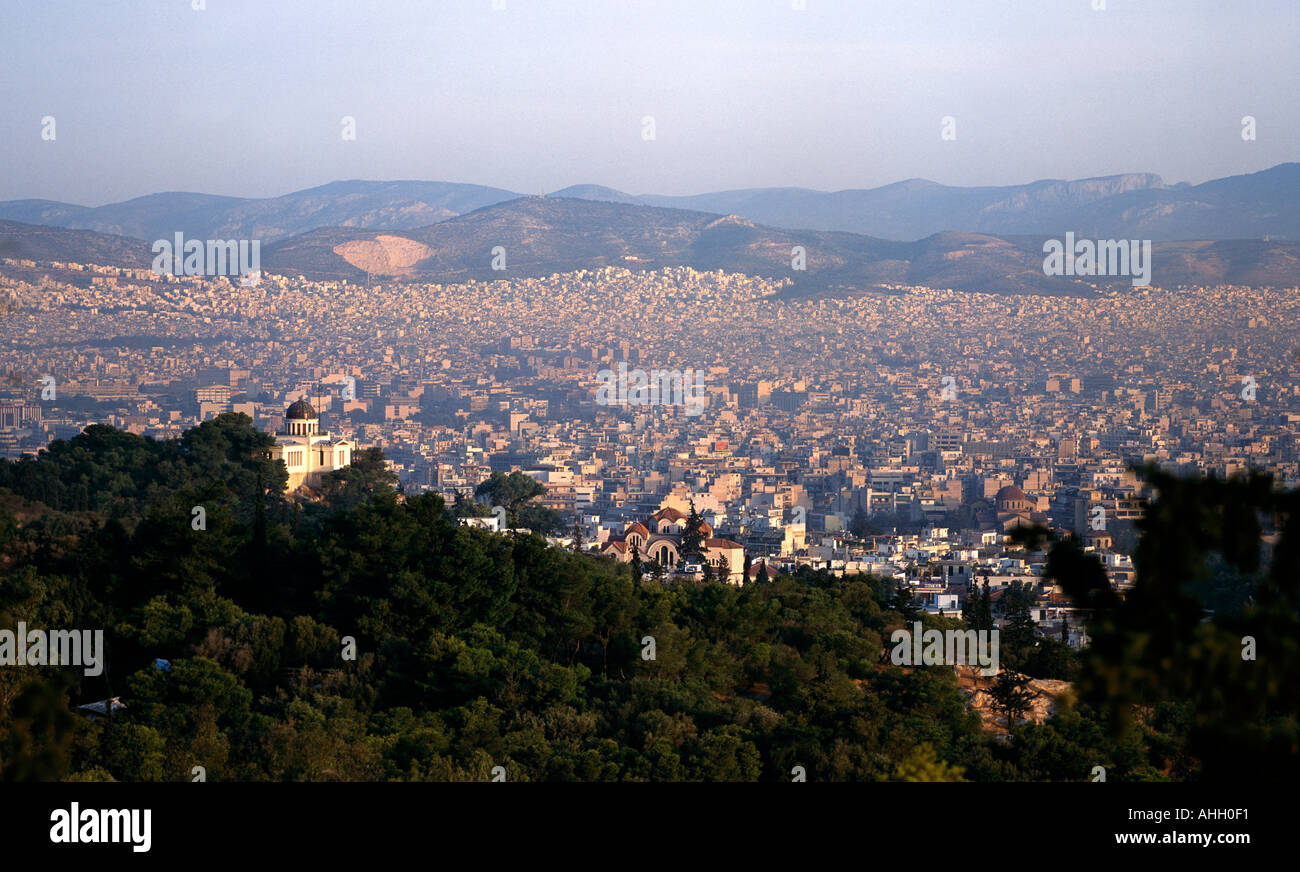 Urban air pollution athens hi-res stock photography and images - Alamy
