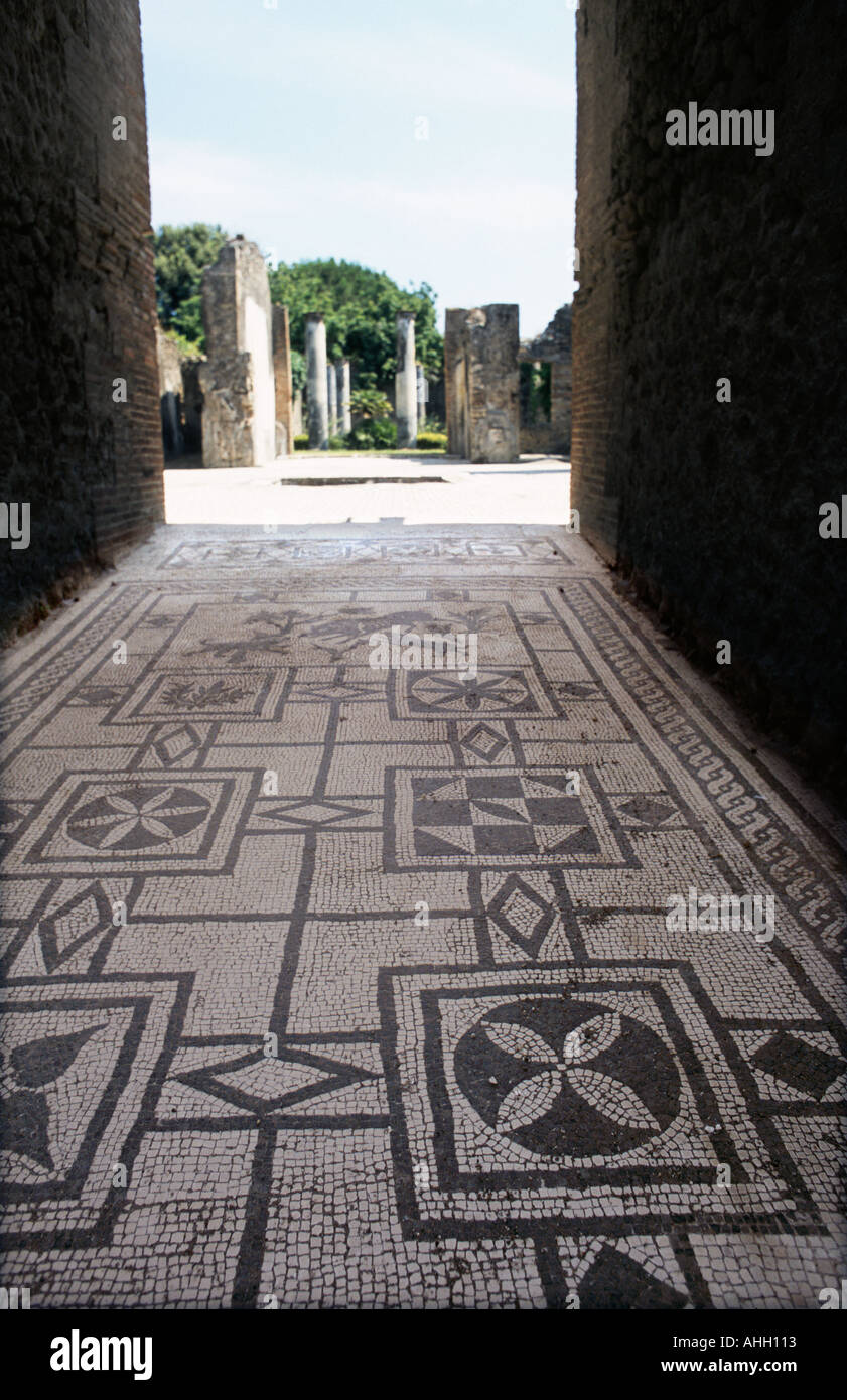 Pompeii floor tiles hi-res stock photography and images - Alamy