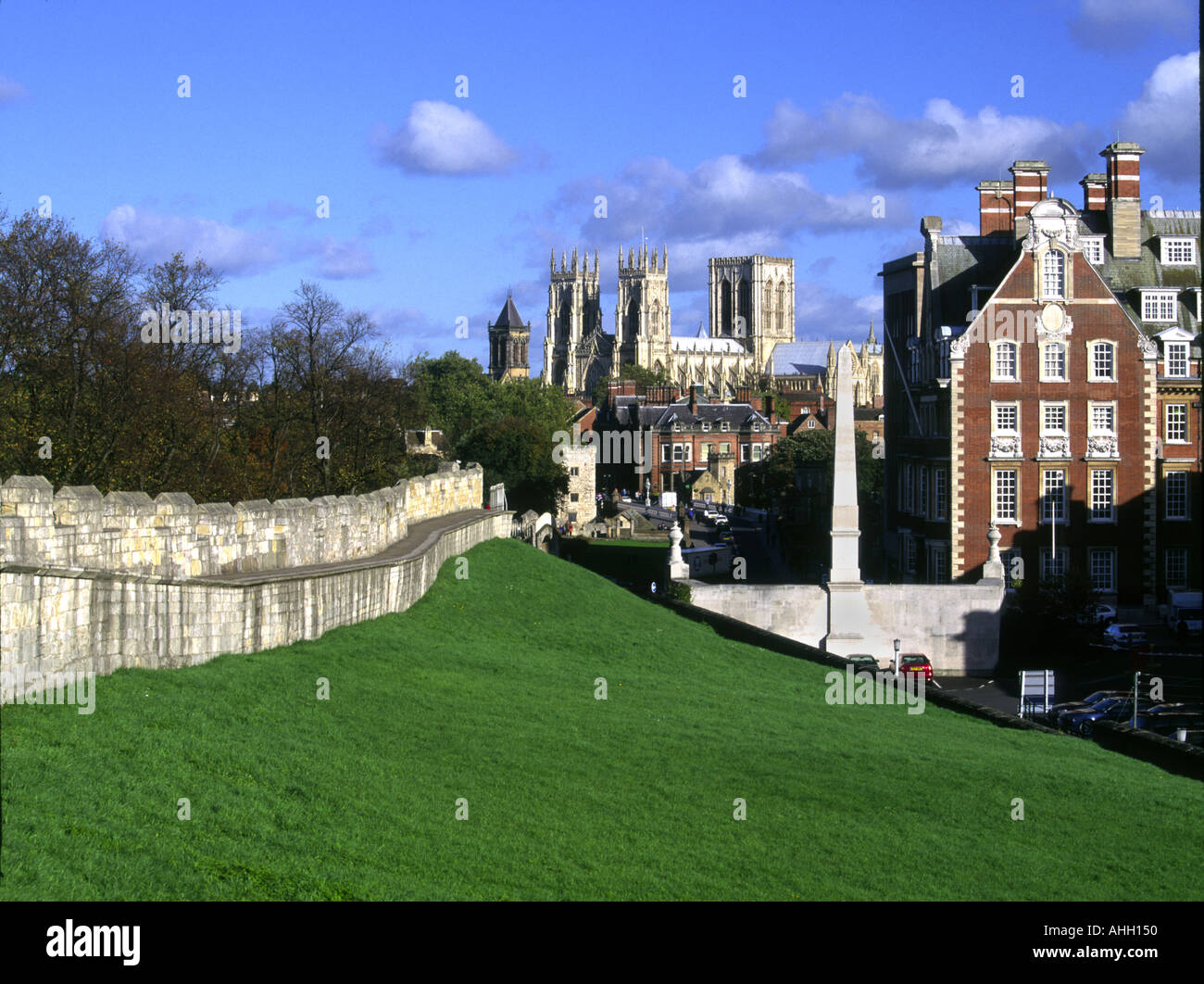 York City Walls and Minster York City England Stock Photo - Alamy