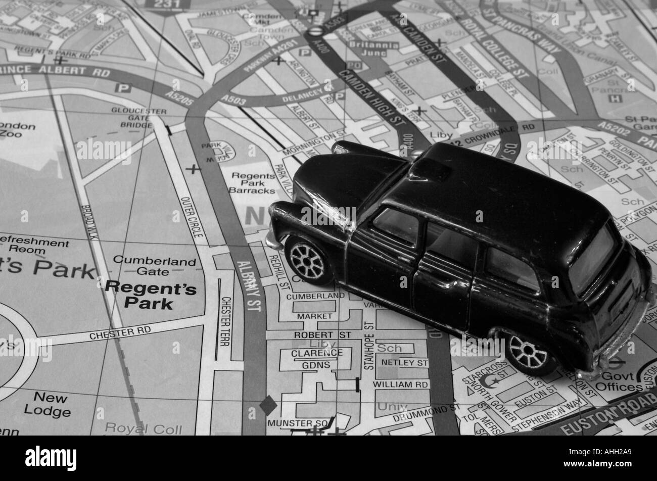 London bus route map Black and White Stock Photos & Images - Alamy