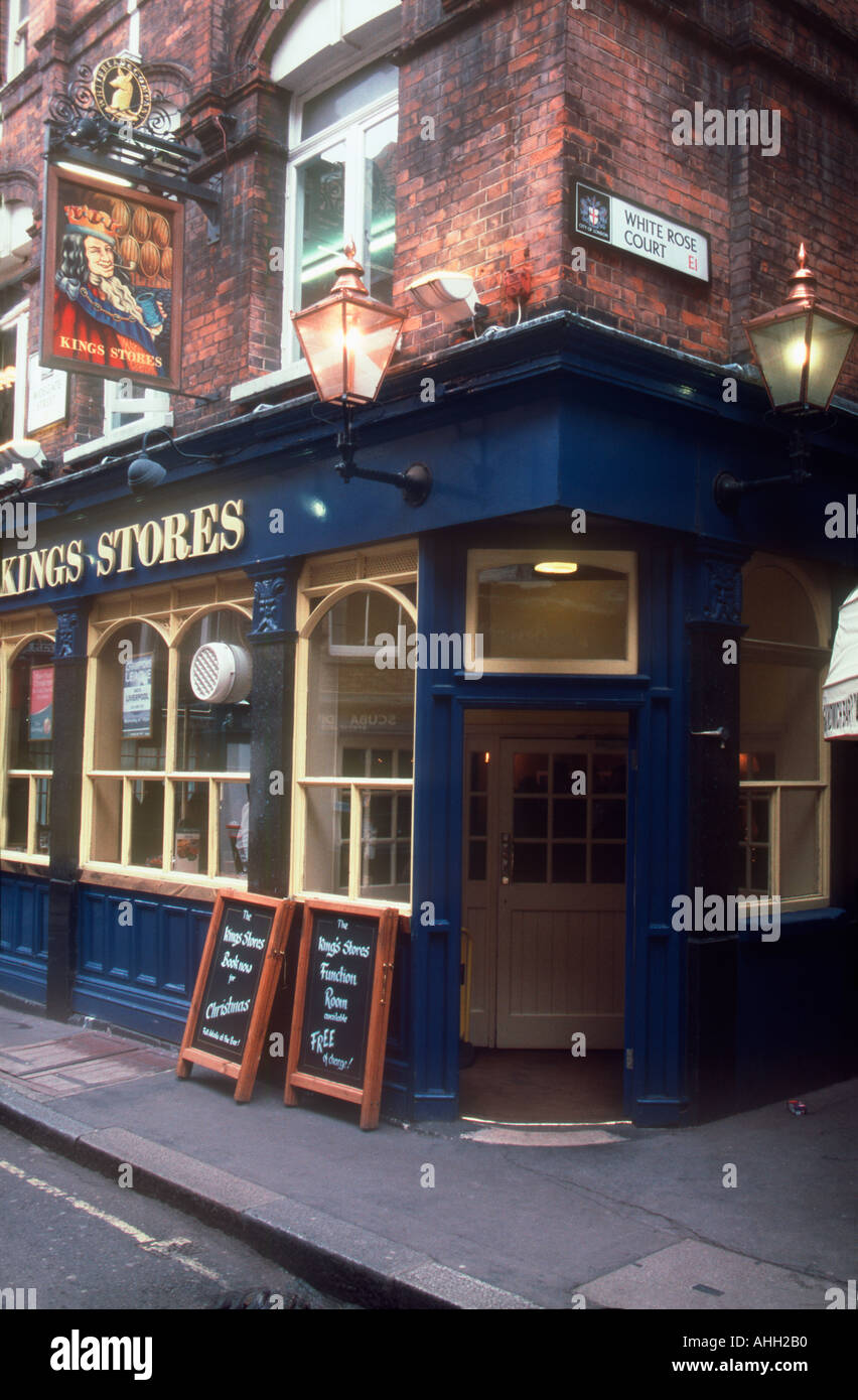 Typical pub in the City of London Stock Photo - Alamy