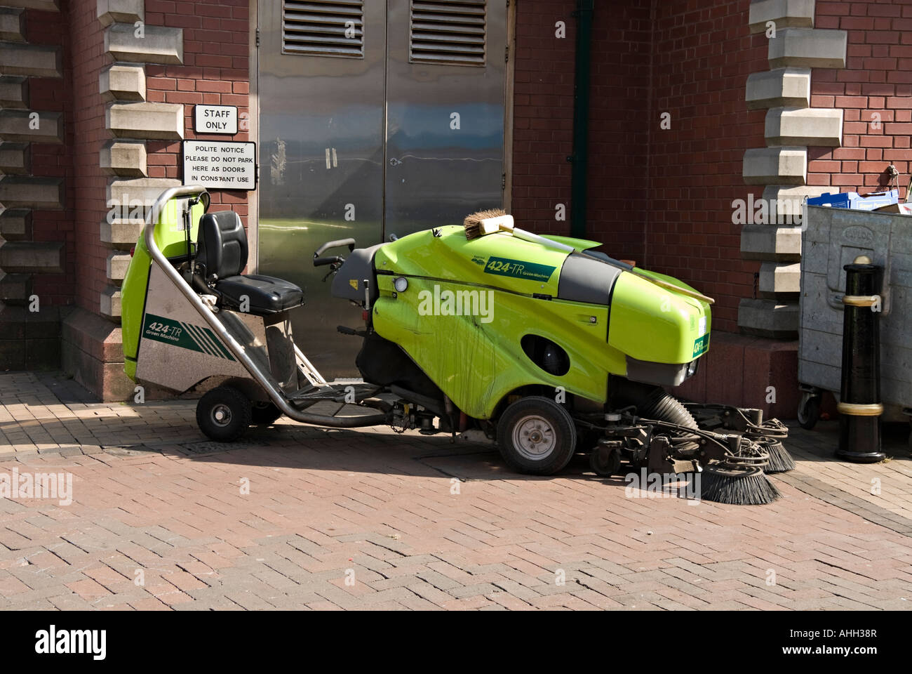 Motorized cleaner hi-res stock photography and images - Alamy