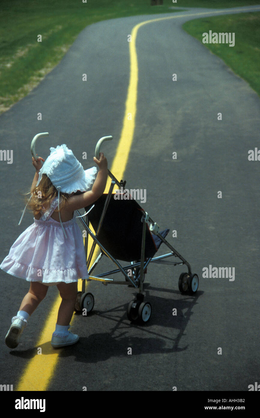 Pushing in line hi-res stock photography and images - Alamy