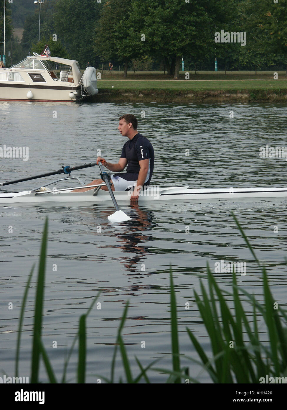 Vertical rower man hi-res stock photography and images - Alamy