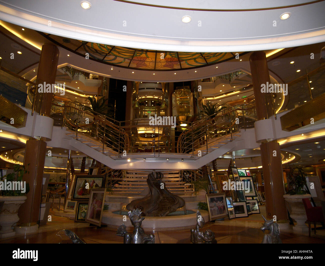 Midship ship hi-res stock photography and images - Alamy