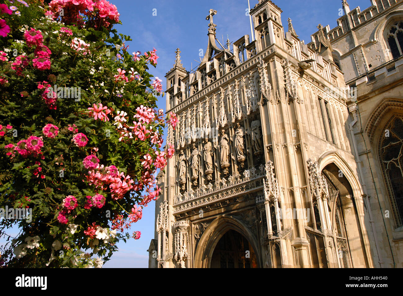 Cathedral entrance gloucester cathedral gloucester hi-res stock ...