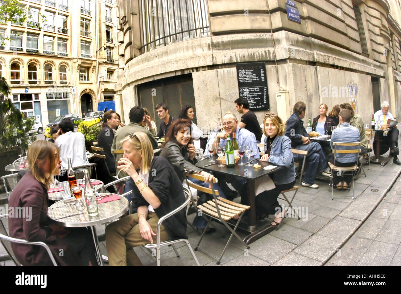 PARIS France, Crowd of People, Women dining in Local French Restaurant ...