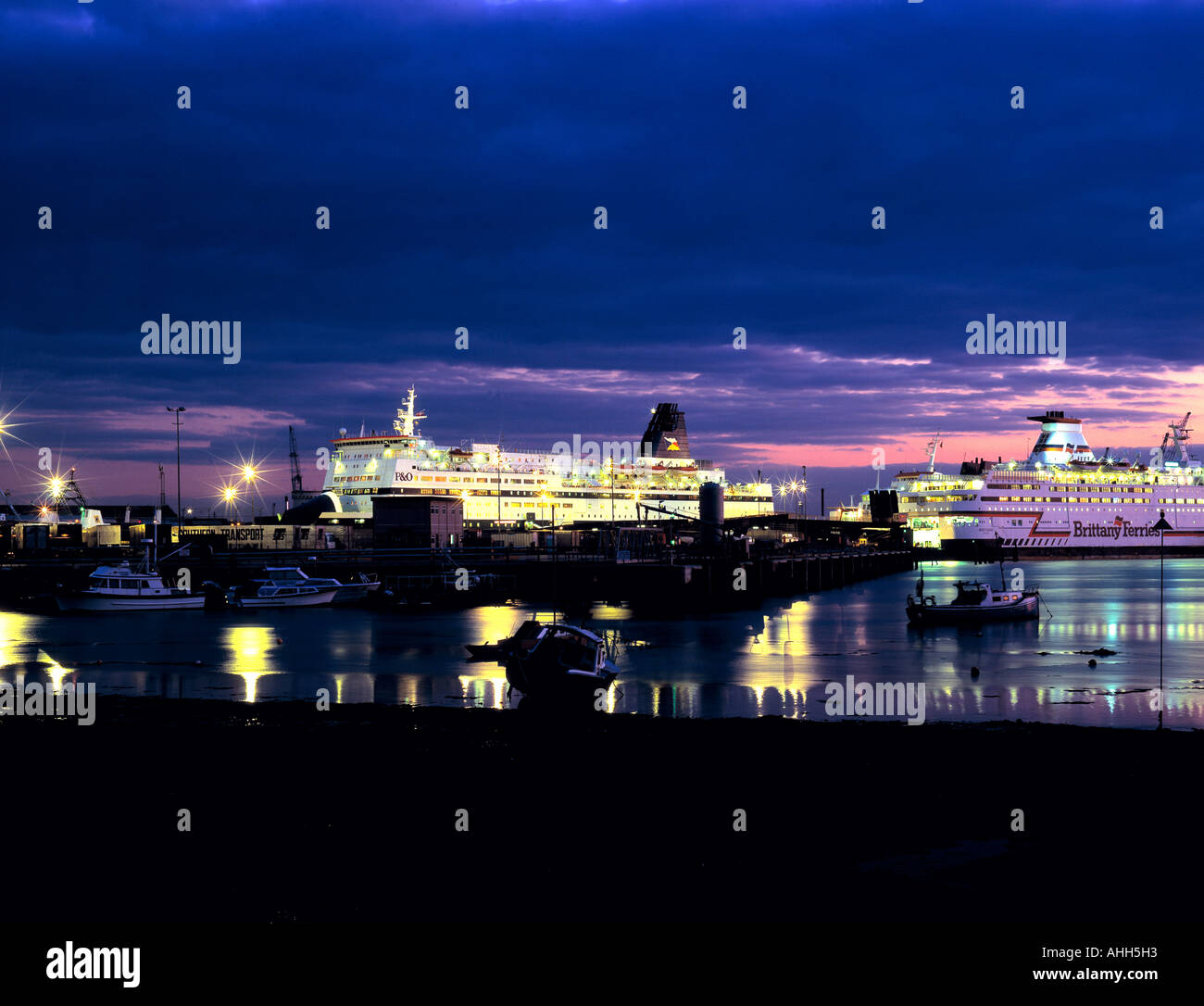 Brittany ferries ferry in dock hi-res stock photography and images - Alamy