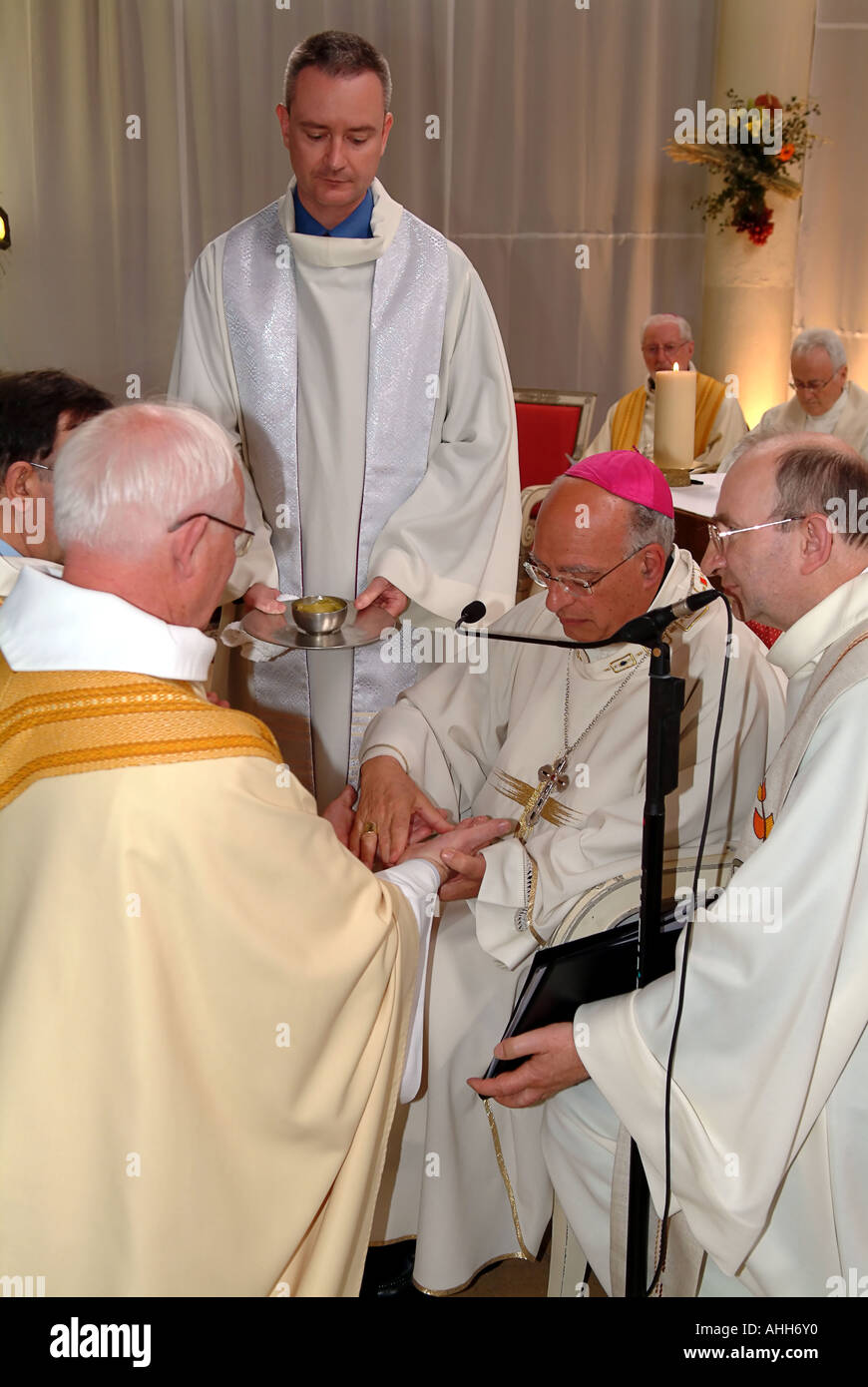 Catholic priest anointing hi-res stock photography and images - Alamy