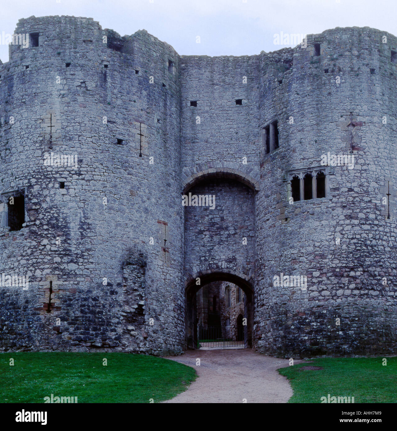 Chepstow castle door hi-res stock photography and images - Alamy