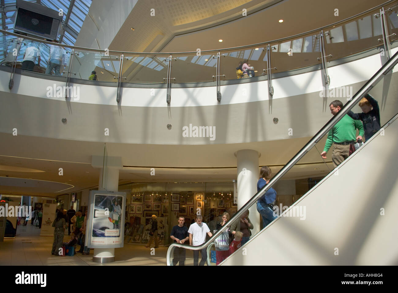 Lakeside shopping center thurrock hi-res stock photography and images - Alamy