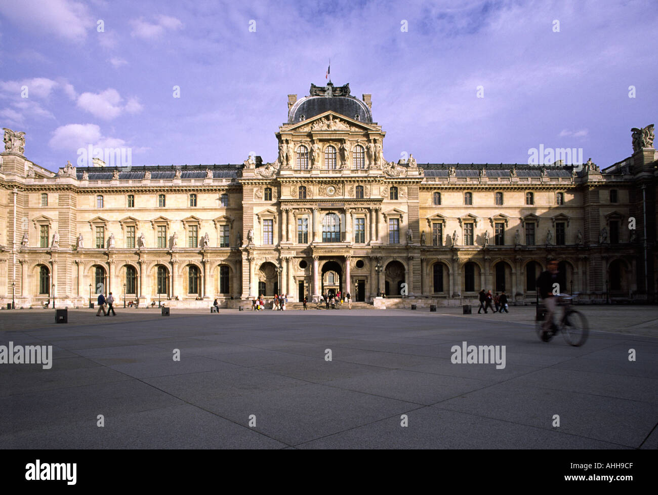 Pavillon sully louvre hi-res stock photography and images - Alamy